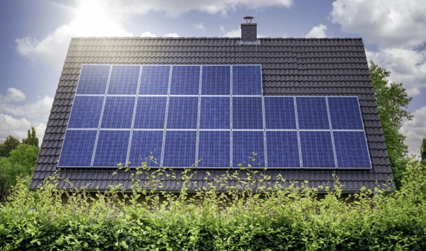 What are the 4 main types of solar energy?